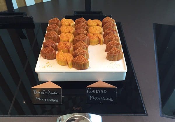 Heart-felt service at Cordis Club Lounge – Karryon