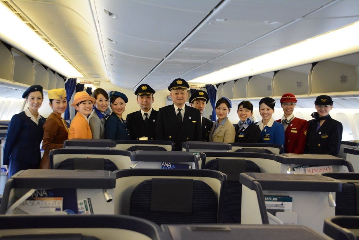 ANA is celebrating their 30th anniversary with throwback uniforms – KARRYON