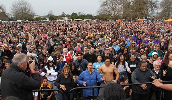 Rotorua New Zealand smashes world record for largest haka ever – Karryon