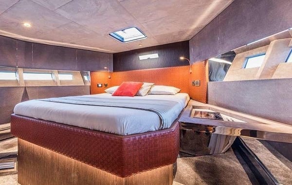 MUSCULAR: Take a look inside the world’s most luxurious speedboat, The ...