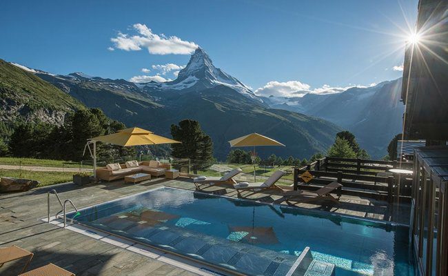 DIVE IN: Switzerland's Best Hotel Pools – Karryon