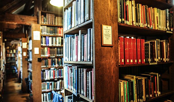 A NOVEL SLEEP: Checking out the bedrooms of Gladstone's Library – Karryon